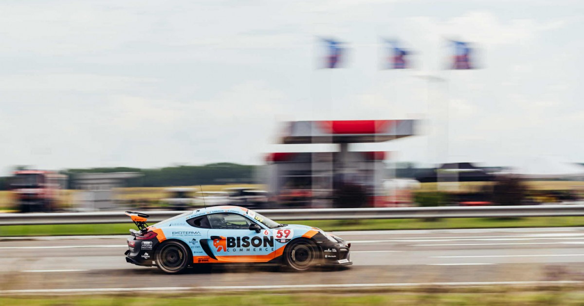 Racing.lt - Halfway Through the Race: One of the Leading Teams Had to ...